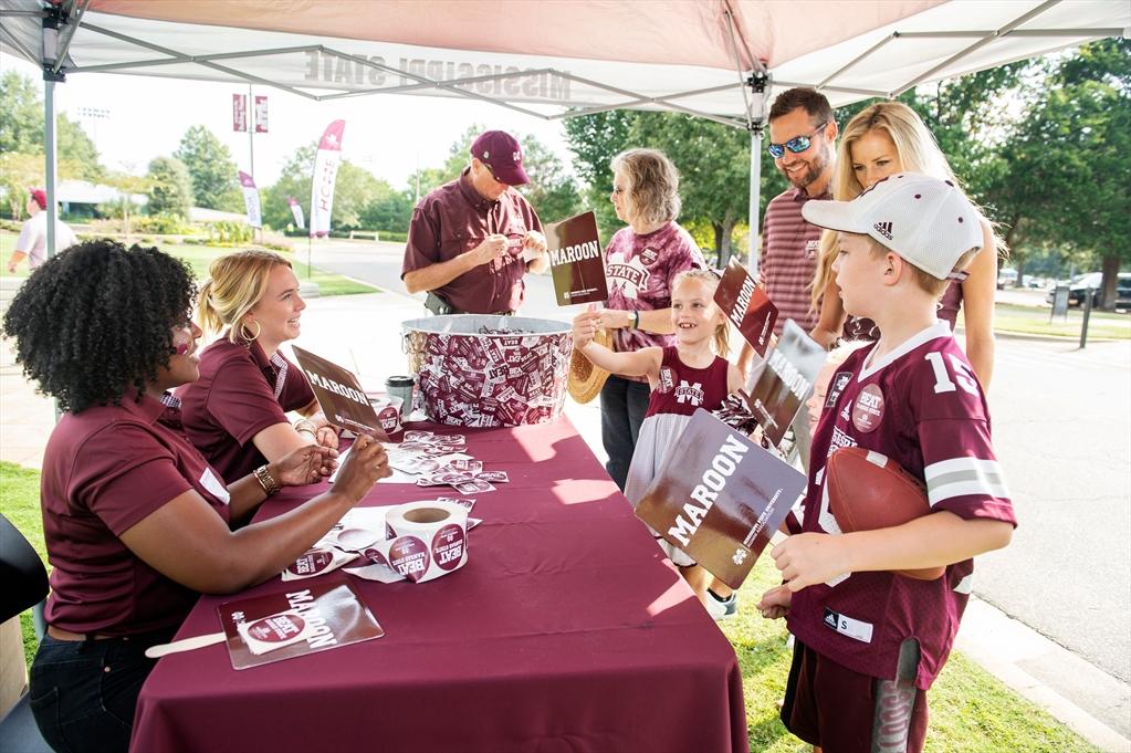 Alumni Football Tailgate Events | MSU Alumni